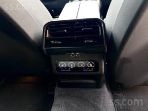 Melns BMW 520 2025 Ventspils, ar dzinēja tilpumu 2.00 L un nobraukumu 43 tūkst. km par 55000 €, foto 12 vietnē AUTOMOTO.COM.LV