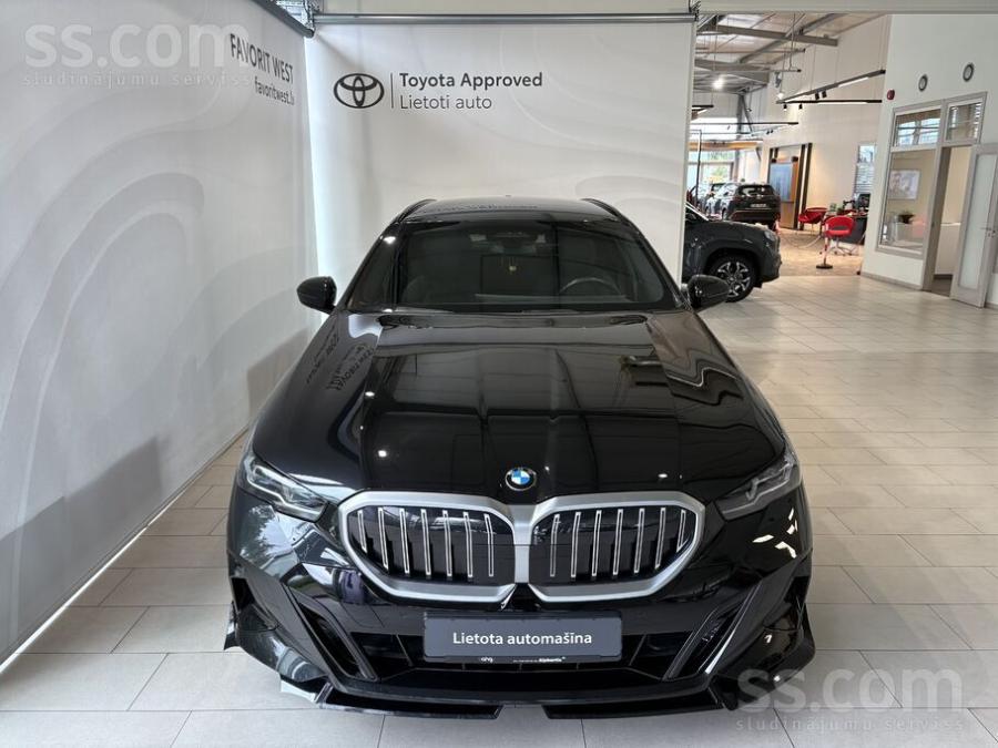 Melns BMW 520 2025 Ventspils, ar dzinēja tilpumu 2.00 L un nobraukumu 50 tūkst. km par 51990 €, foto 27 vietnē AUTOMOTO.COM.LV
