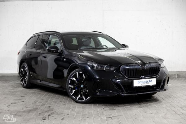 Black BMW 520 2025 in Vilnius, with an engine capacity of 2.00 L and mileage of 64 thousand km for 56771 €, photo 7 on AUTOMOTO.COM.LV