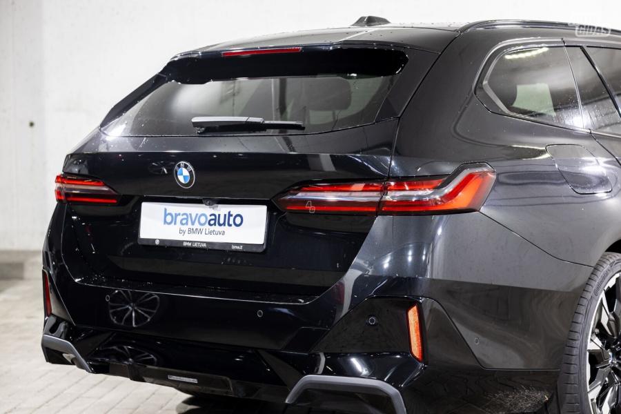 Melns BMW 520 2025 Viļņa, ar dzinēja tilpumu 2.00 L un nobraukumu 64 tūkst. km par 56771 €, foto 12 vietnē AUTOMOTO.COM.LV