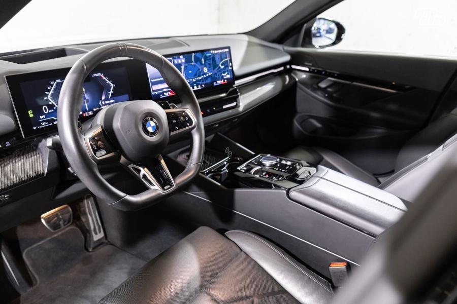 Melns BMW 520 2025 Viļņa, ar dzinēja tilpumu 2.00 L un nobraukumu 64 tūkst. km par 56771 €, foto 14 vietnē AUTOMOTO.COM.LV