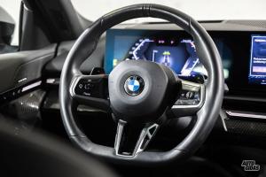 Melns BMW 520 2025 Viļņa, ar dzinēja tilpumu 2.00 L un nobraukumu 64 tūkst. km par 56771 €, foto 25 vietnē AUTOMOTO.COM.LV