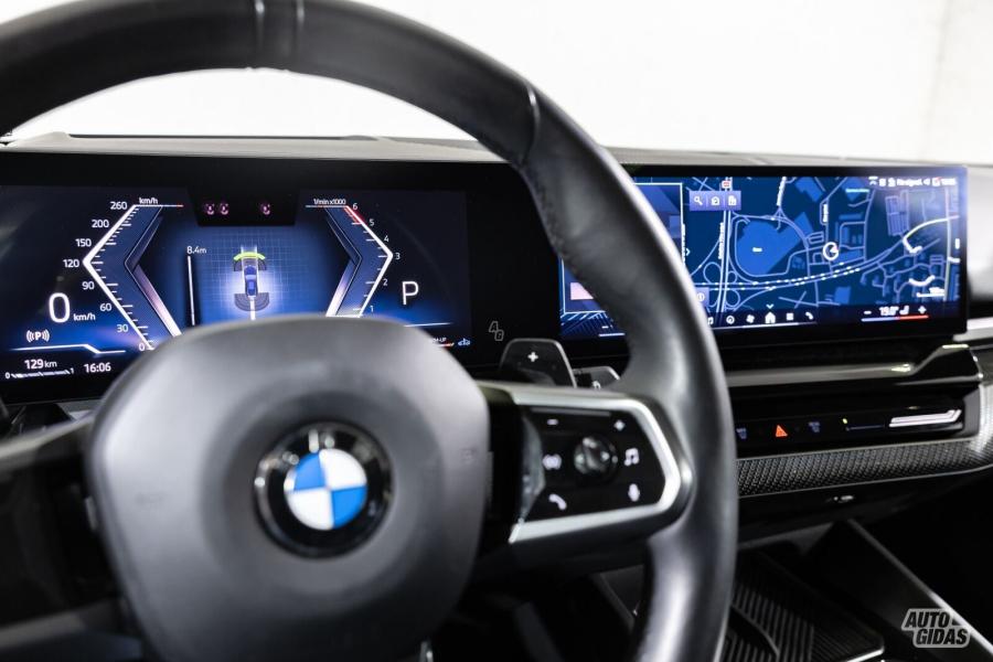 Melns BMW 520 2025 Viļņa, ar dzinēja tilpumu 2.00 L un nobraukumu 64 tūkst. km par 56771 €, foto 30 vietnē AUTOMOTO.COM.LV