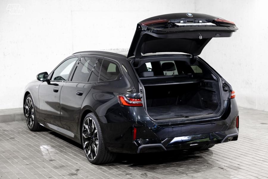 Melns BMW 520 2025 Viļņa, ar dzinēja tilpumu 2.00 L un nobraukumu 64 tūkst. km par 56771 €, foto 37 vietnē AUTOMOTO.COM.LV