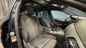 Blue BMW 520 2017 in Riga, with an engine capacity of 2.00 L and mileage of 163 thousand km for 18490 €, photo 16 on AUTOMOTO.COM.LV