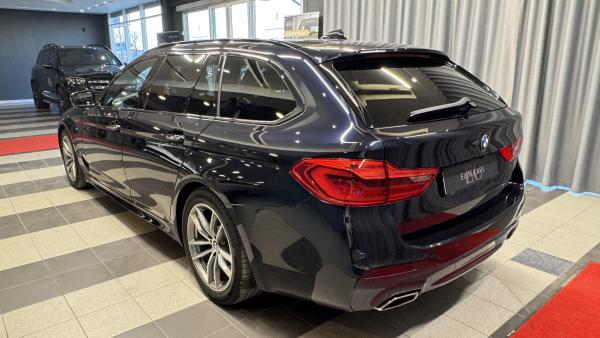 Blue BMW 520 2017 in Riga, with an engine capacity of 2.00 L and mileage of 163 thousand km for 18490 €, photo 6 on AUTOMOTO.COM.LV