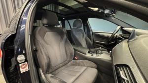 Blue BMW 520 2017 in Riga, with an engine capacity of 2.00 L and mileage of 163 thousand km for 18490 €, photo 15 on AUTOMOTO.COM.LV