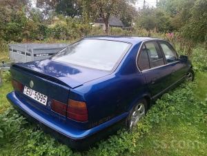 Blue BMW 520 1988 in Aizkraukle, with an engine capacity of 2.00 L and mileage of 285 thousand km for 1500 €, photo  on AUTOMOTO.COM.LV