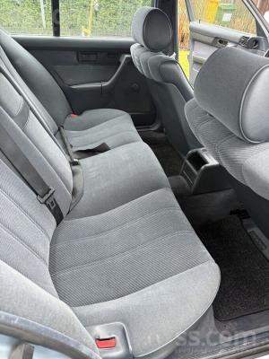 Blue BMW 520 1990 in Riga, with an engine capacity of 2.00 L and mileage of 137 thousand km for 4300 €, photo 11 on AUTOMOTO.COM.LV