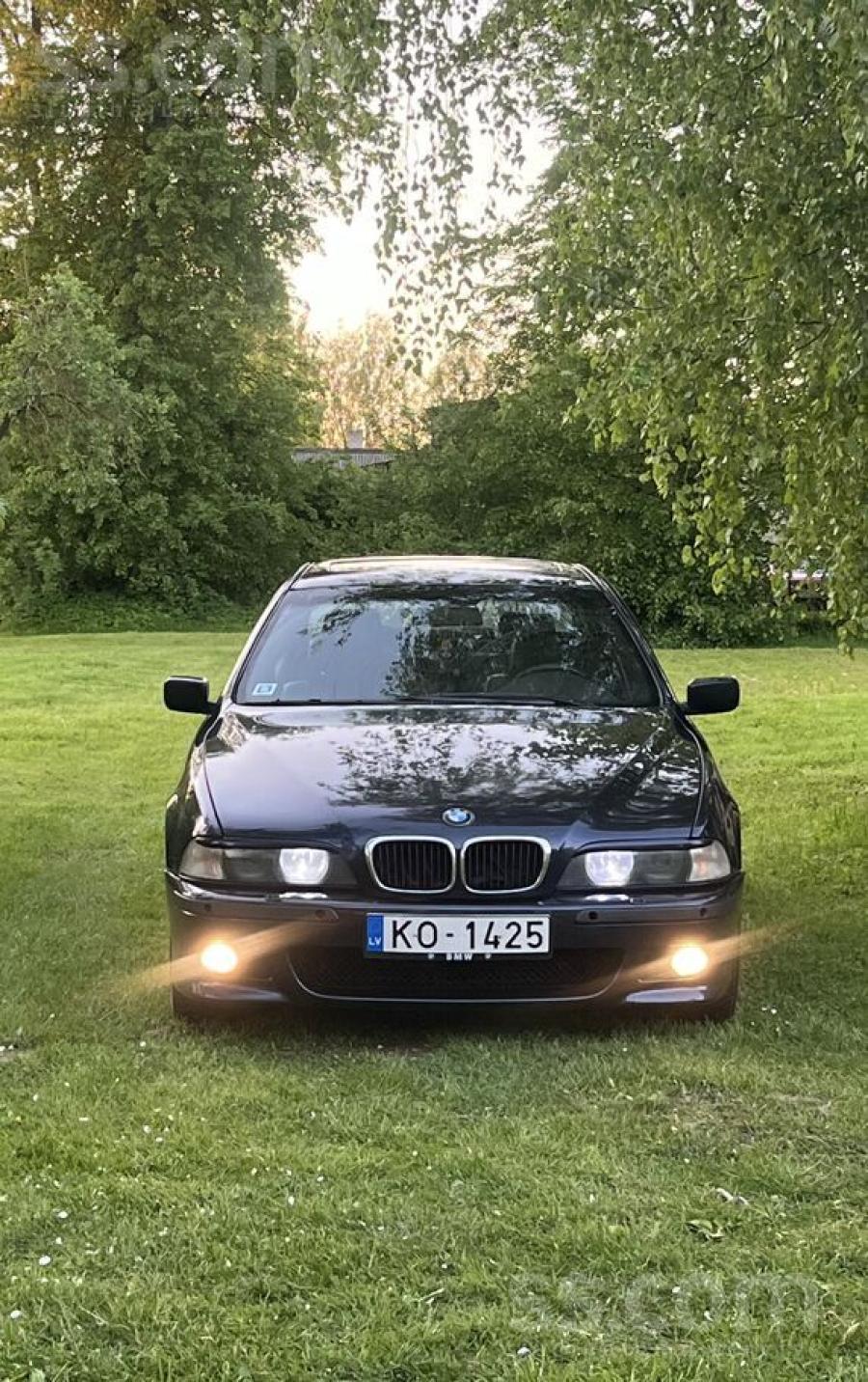 Blue BMW 520 2000 in Bauska, with an engine capacity of 2.00 L and mileage of 312 thousand km for 1550 €, photo 2 on AUTOMOTO.COM.LV