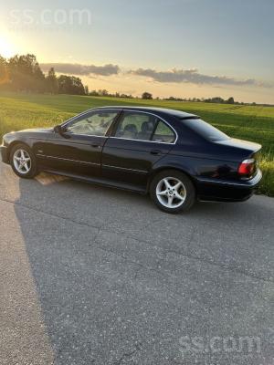 Blue BMW 520 2000 in Bauska, with an engine capacity of 2.00 L and mileage of 312 thousand km for 1550 €, photo 4 on AUTOMOTO.COM.LV