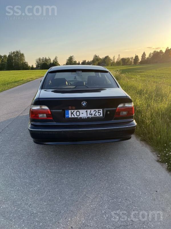 Blue BMW 520 2000 in Bauska, with an engine capacity of 2.00 L and mileage of 312 thousand km for 1550 €, photo 5 on AUTOMOTO.COM.LV