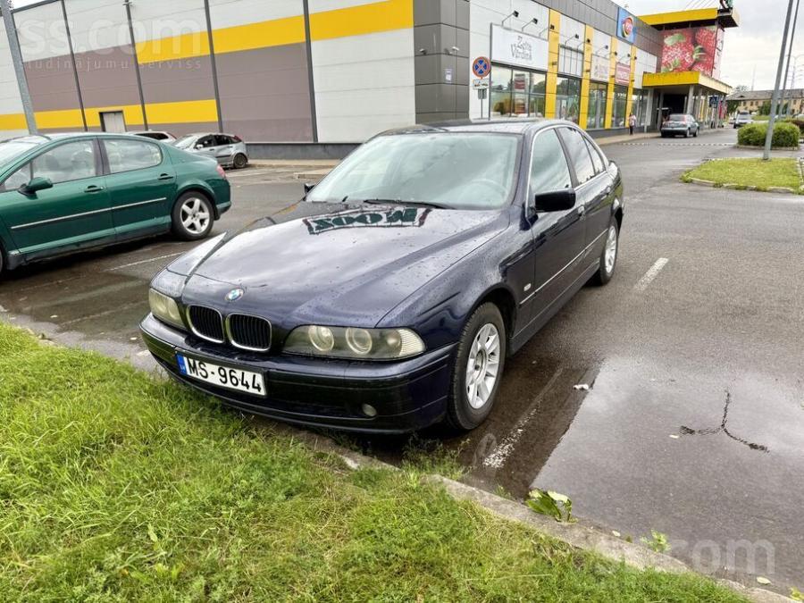 Zils BMW 520 2001 Rīga, ar dzinēja tilpumu 2.00 L un nobraukumu 286 tūkst. km par 2900 €, foto 1 vietnē AUTOMOTO.COM.LV