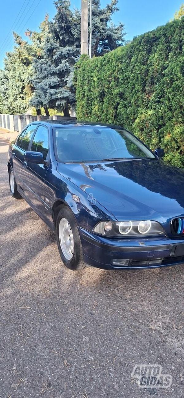 Blue BMW 520 2001 in Marijampole, with an engine capacity of 2.00 L and mileage of 276 thousand km for 1950 €, photo 3 on AUTOMOTO.COM.LV