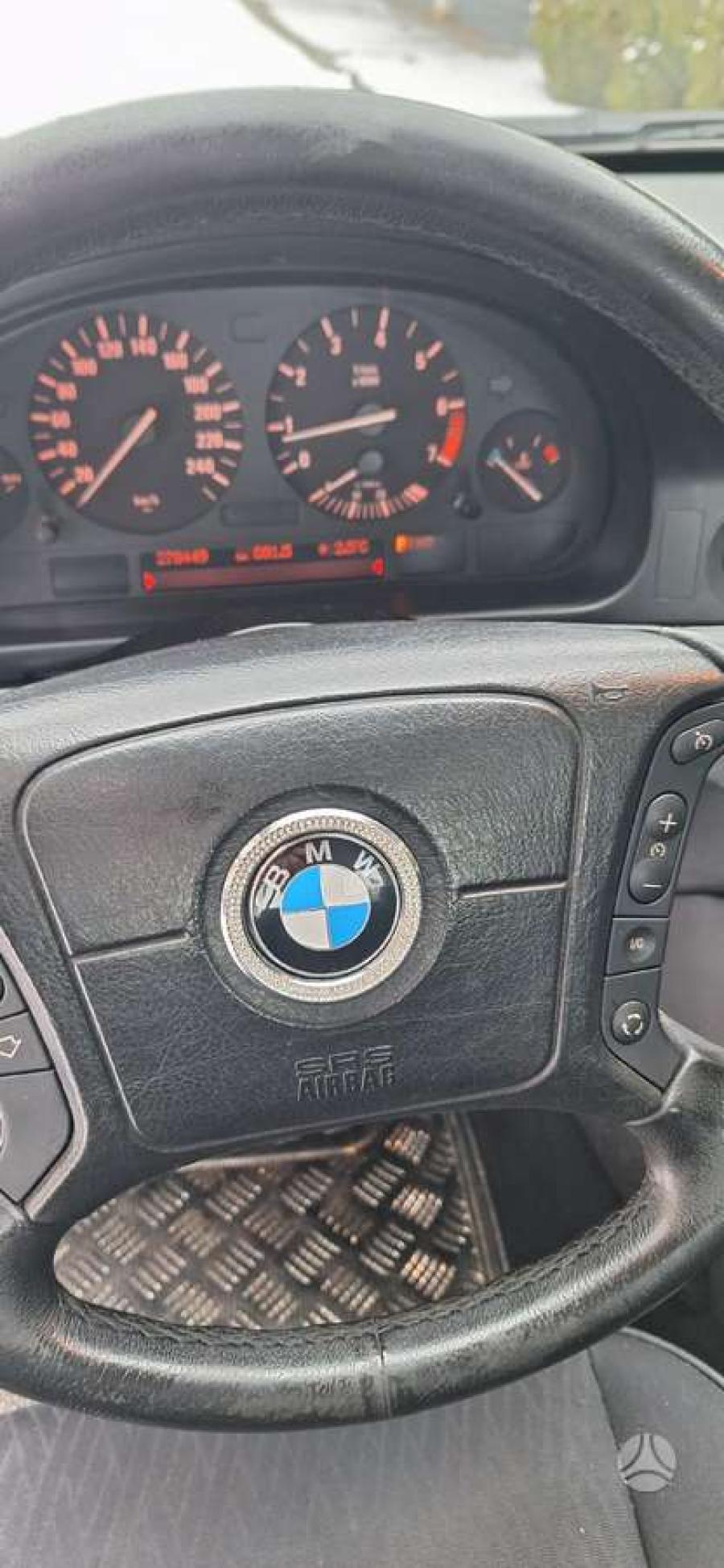 Zils BMW 520 2001 Marijampole, ar dzinēja tilpumu 2.00 L un nobraukumu 276 tūkst. km par 1850 €, foto 9 vietnē AUTOMOTO.COM.LV