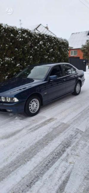 Zils BMW 520 2001 Marijampole, ar dzinēja tilpumu 2.00 L un nobraukumu 276 tūkst. km par 1850 €, foto 13 vietnē AUTOMOTO.COM.LV