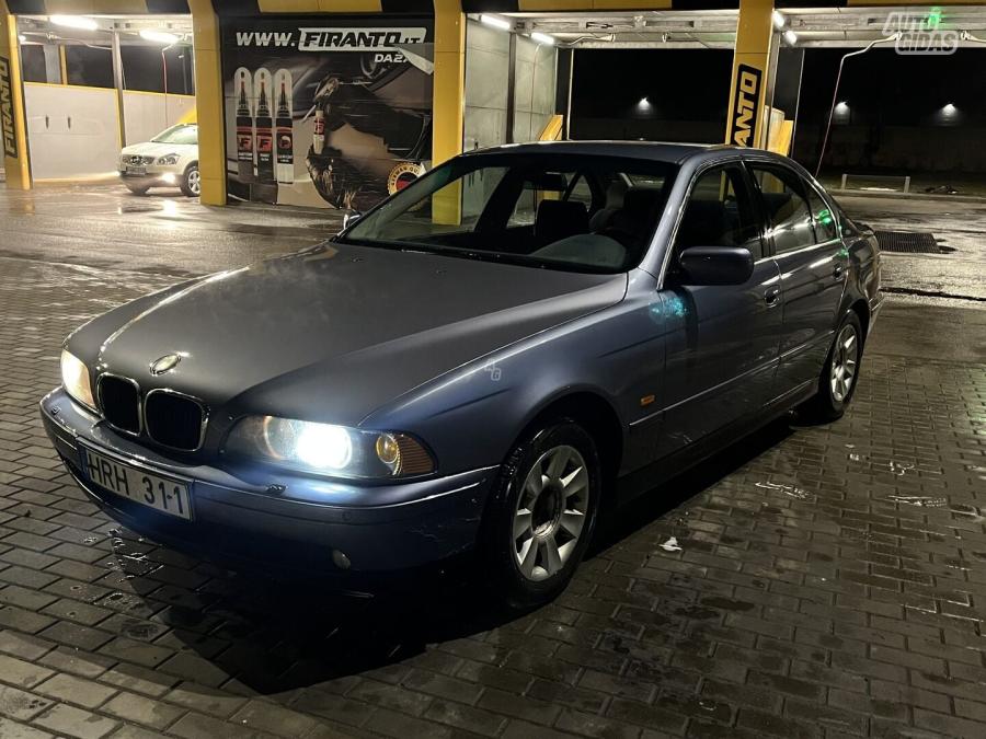 Zils BMW 520 2001 Kauņa, ar dzinēja tilpumu 2.20 L un nobraukumu 368 tūkst. km par 1100 €, foto 1 vietnē AUTOMOTO.COM.LV