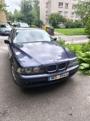 Zils BMW 520 2001 Rīga, ar dzinēja tilpumu 2.00 L un nobraukumu 286 tūkst. km par 1200 €, foto  vietnē AUTOMOTO.COM.LV