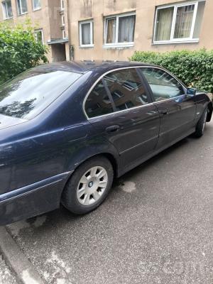 Zils BMW 520 2001 Rīga, ar dzinēja tilpumu 2.00 L un nobraukumu 286 tūkst. km par 1200 €, foto 5 vietnē AUTOMOTO.COM.LV