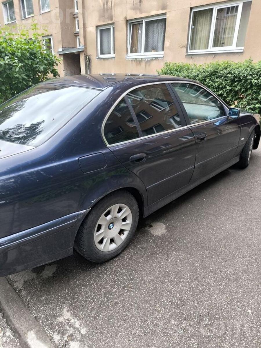 Zils BMW 520 2001 Rīga, ar dzinēja tilpumu 2.00 L un nobraukumu 286 tūkst. km par 1200 €, foto 5 vietnē AUTOMOTO.COM.LV