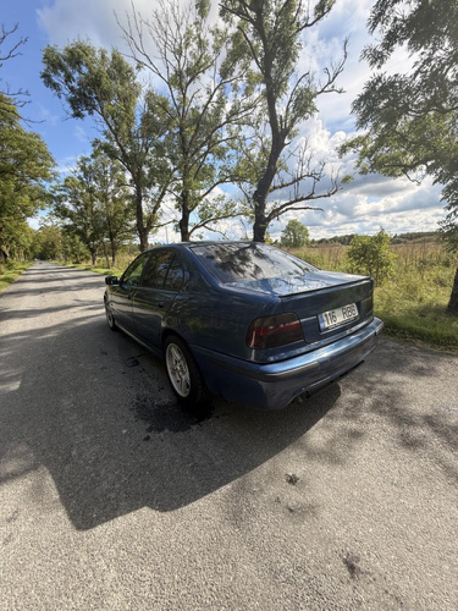 Zils BMW 520 2001 Rakvere, ar dzinēja tilpumu 2.50 L un nobraukumu 0 tūkst. km par 4499 €, foto 4 vietnē AUTOMOTO.COM.LV