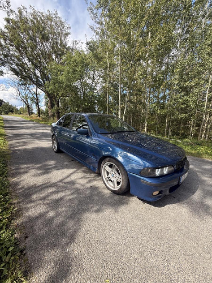 Zils BMW 520 2001 Rakvere, ar dzinēja tilpumu 2.50 L un nobraukumu 0 tūkst. km par 4499 €, foto 7 vietnē AUTOMOTO.COM.LV