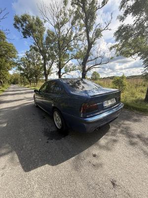Zils BMW 520 2001 Rakvere, ar dzinēja tilpumu 2.50 L un nobraukumu 0 tūkst. km par 4499 €, foto 12 vietnē AUTOMOTO.COM.LV