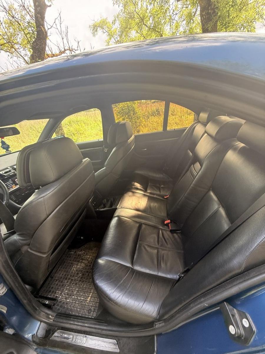 Zils BMW 520 2001 Rakvere, ar dzinēja tilpumu 2.50 L un nobraukumu 0 tūkst. km par 4499 €, foto 17 vietnē AUTOMOTO.COM.LV