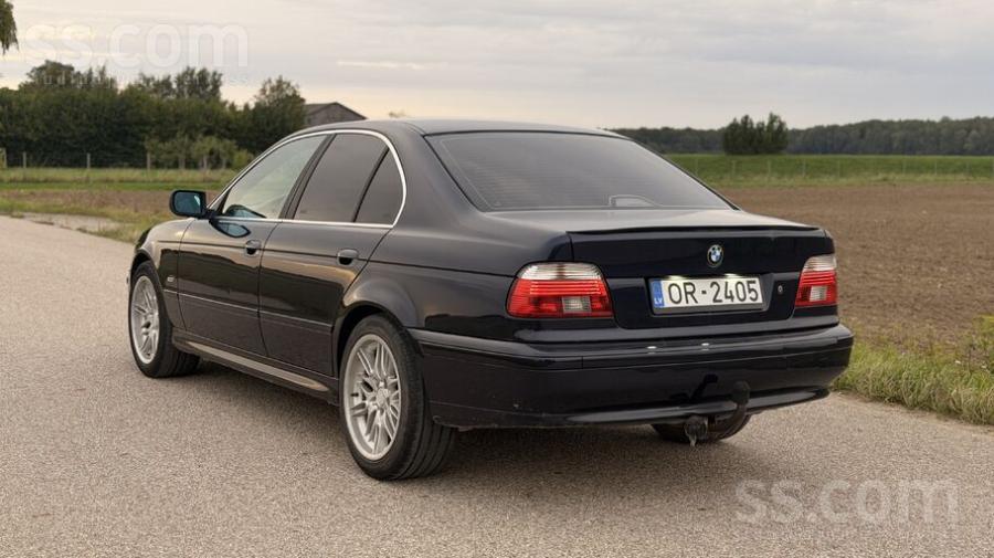 Zils BMW 520 2001 Bauska, ar dzinēja tilpumu 2.20 L un nobraukumu 304 tūkst. km par 3300 €, foto 6 vietnē AUTOMOTO.COM.LV