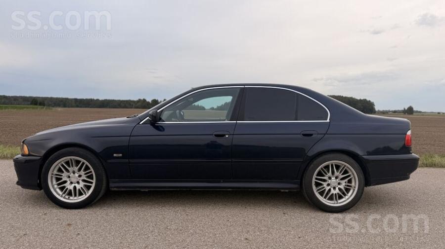 Zils BMW 520 2001 Bauska, ar dzinēja tilpumu 2.20 L un nobraukumu 304 tūkst. km par 3300 €, foto 8 vietnē AUTOMOTO.COM.LV
