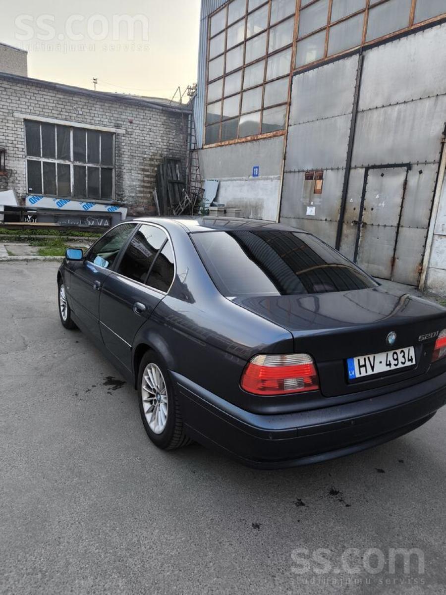 Zils BMW 520 2002 Rīga, ar dzinēja tilpumu 2.20 L un nobraukumu 306 tūkst. km par 9600 €, foto 4 vietnē AUTOMOTO.COM.LV