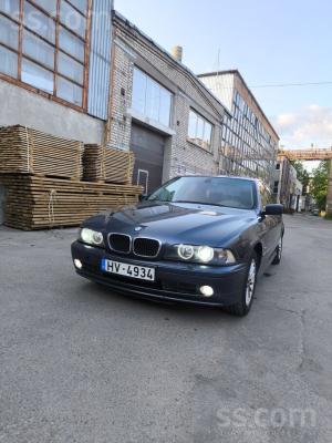 Zils BMW 520 2002 Rīga, ar dzinēja tilpumu 2.20 L un nobraukumu 306 tūkst. km par 9600 €, foto 5 vietnē AUTOMOTO.COM.LV
