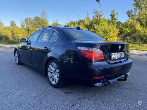 Zils BMW 520 2004 Viļņa, ar dzinēja tilpumu 2.17 L un nobraukumu 264 tūkst. km par 1870 €, foto 3 vietnē AUTOMOTO.COM.LV