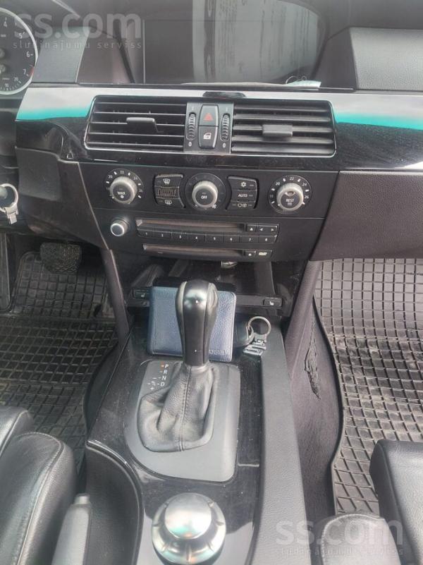 Blue BMW 520 2004 in Riga, with an engine capacity of 2.20 L and mileage of 0 thousand km for 2300 €, photo 9 on AUTOMOTO.COM.LV