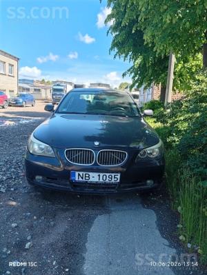 Zils BMW 520 2006 Liepāja, ar dzinēja tilpumu 2.00 L un nobraukumu 373 tūkst. km par 2000 €, foto 5 vietnē AUTOMOTO.COM.LV