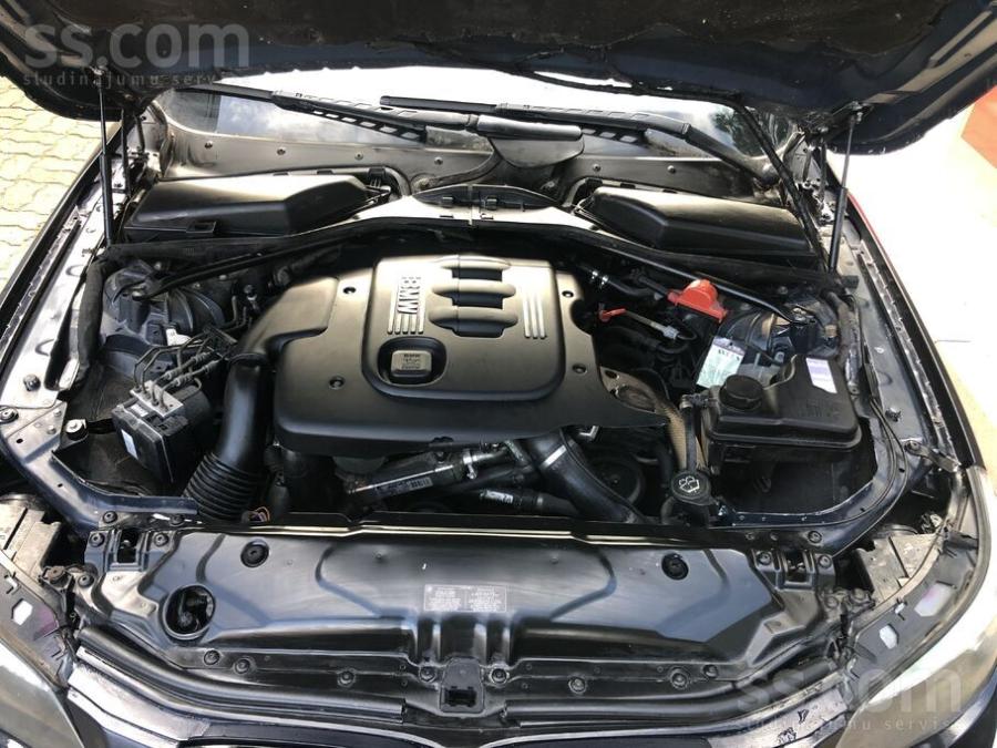 Blue BMW 520 2006 in Liepaja, with an engine capacity of 2.00 L and mileage of 373 thousand km for 3500 €, photo 8 on AUTOMOTO.COM.LV