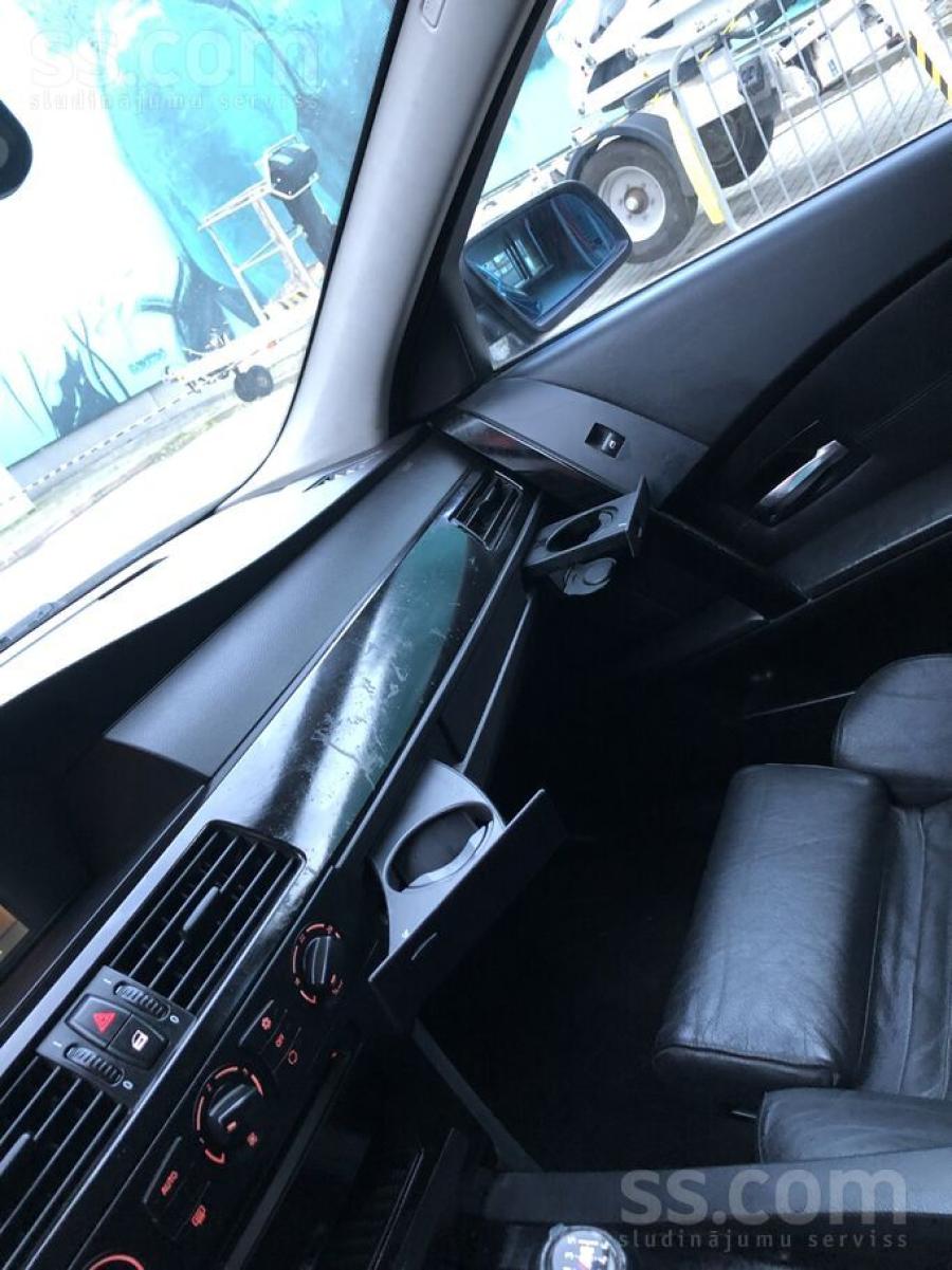Blue BMW 520 2006 in Liepaja, with an engine capacity of 2.00 L and mileage of 373 thousand km for 3500 €, photo 14 on AUTOMOTO.COM.LV
