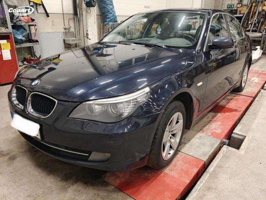 Blue BMW 520 2008 in Taurage, with an engine capacity of 2.00 L and mileage of 300 thousand km for 1950 €, photo 1 on AUTOMOTO.COM.LV