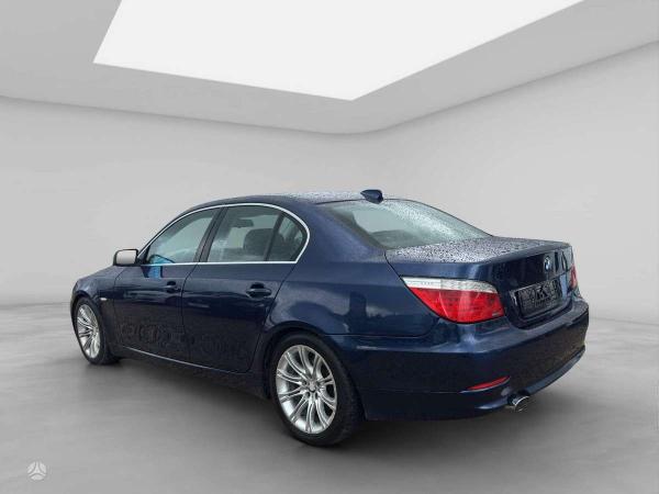 Zils BMW 520 2008 Kauņa, ar dzinēja tilpumu 2.00 L un nobraukumu 246 tūkst. km par 5890 €, foto 4 vietnē AUTOMOTO.COM.LV