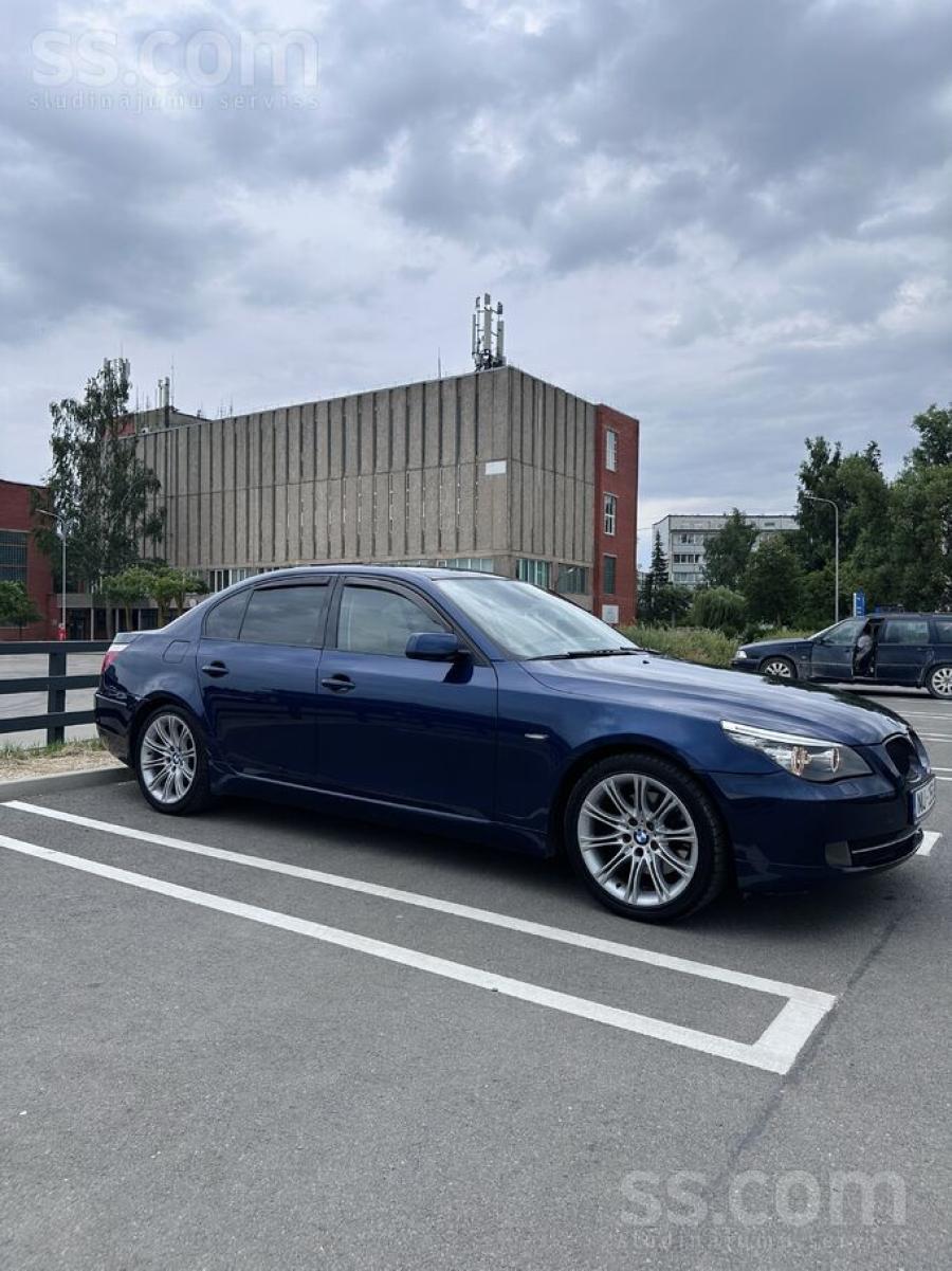 Blue BMW 520 2008 in Bauska, with an engine capacity of 2.00 L and mileage of 348 thousand km for 4500 €, photo 6 on AUTOMOTO.COM.LV