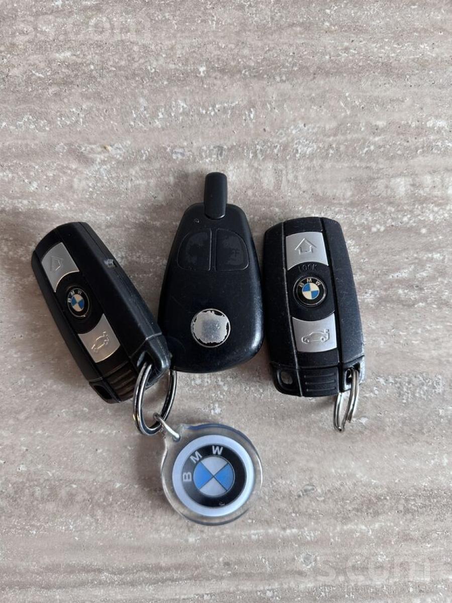 Blue BMW 520 2008 in Bauska, with an engine capacity of 2.00 L and mileage of 348 thousand km for 4500 €, photo 8 on AUTOMOTO.COM.LV