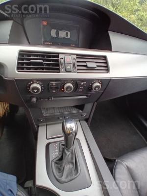 Zils BMW 520 2008 Rīga, ar dzinēja tilpumu 2.00 L un nobraukumu 360 tūkst. km par 3131 €, foto 23 vietnē AUTOMOTO.COM.LV