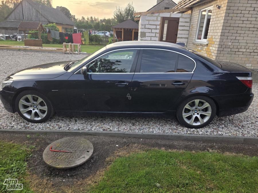 Blue BMW 520 2008 in Vilkaviskis, with an engine capacity of 2.00 L and mileage of 270 thousand km for 3000 €, photo 14 on AUTOMOTO.COM.LV