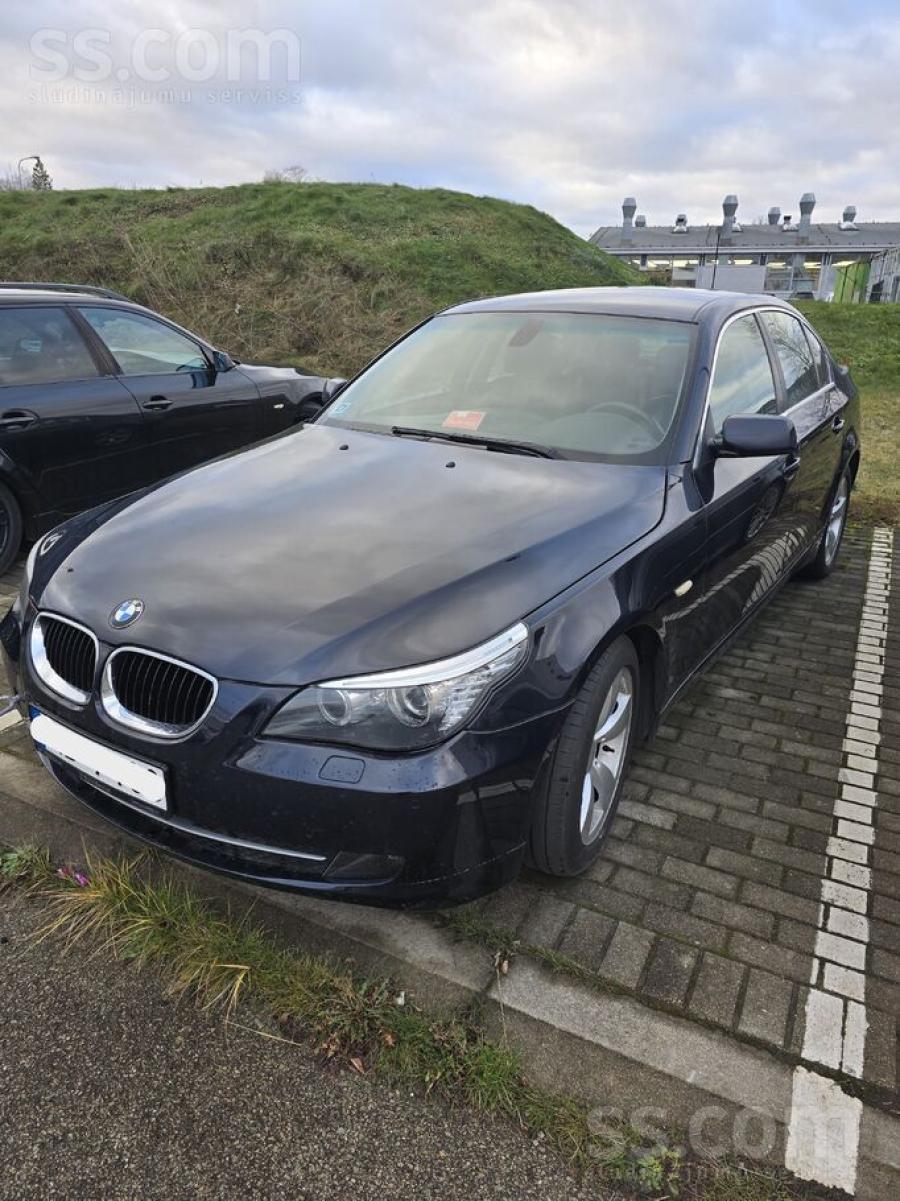Blue BMW 520 2008 in Riga, with an engine capacity of 2.00 L and mileage of 440 thousand km for 2100 €, photo 1 on AUTOMOTO.COM.LV
