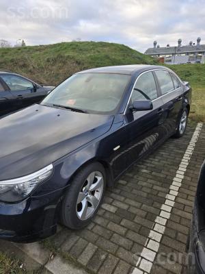 Blue BMW 520 2008 in Riga, with an engine capacity of 2.00 L and mileage of 440 thousand km for 2100 €, photo 6 on AUTOMOTO.COM.LV
