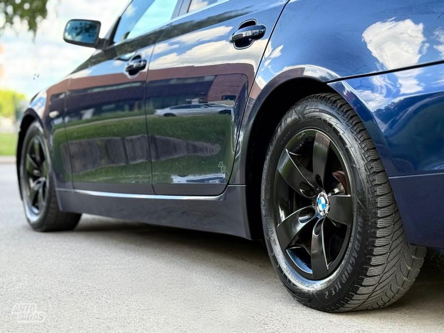 Blue BMW 520 2010 in Kaunas, with an engine capacity of 2.00 L and mileage of 370 thousand km for 4000 €, photo 6 on AUTOMOTO.COM.LV
