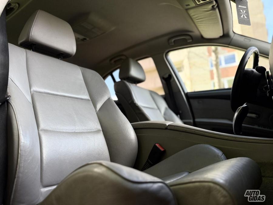 Blue BMW 520 2010 in Kaunas, with an engine capacity of 2.00 L and mileage of 370 thousand km for 4000 €, photo 19 on AUTOMOTO.COM.LV
