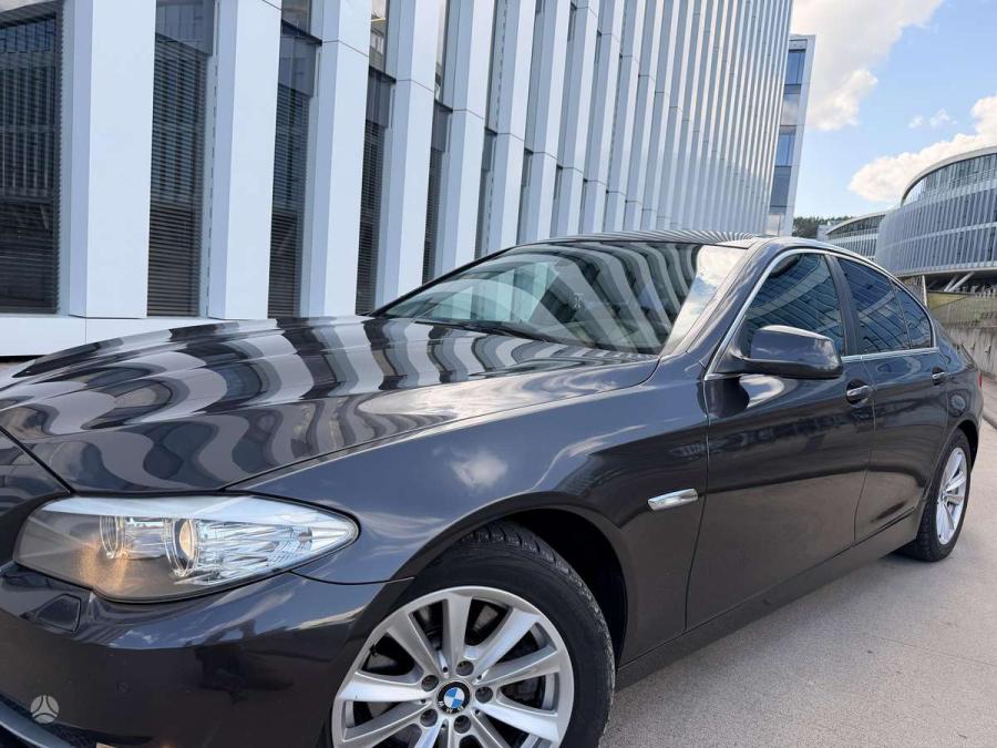 Zils BMW 520 2010 Viļņa, ar dzinēja tilpumu 2.00 L un nobraukumu 311 tūkst. km par 6300 €, foto 12 vietnē AUTOMOTO.COM.LV
