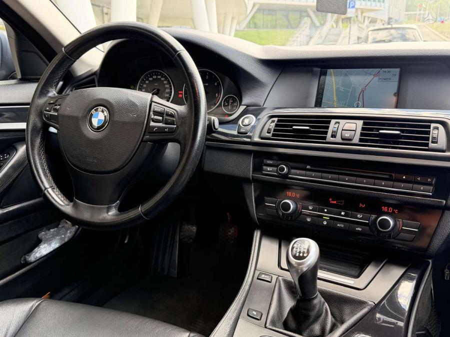 Zils BMW 520 2010 Viļņa, ar dzinēja tilpumu 2.00 L un nobraukumu 311 tūkst. km par 6300 €, foto 20 vietnē AUTOMOTO.COM.LV