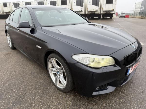 Blue BMW 520 2011 in Vilnius, with an engine capacity of 2.00 L and mileage of 304 thousand km for 9699 €, photo 3 on AUTOMOTO.COM.LV